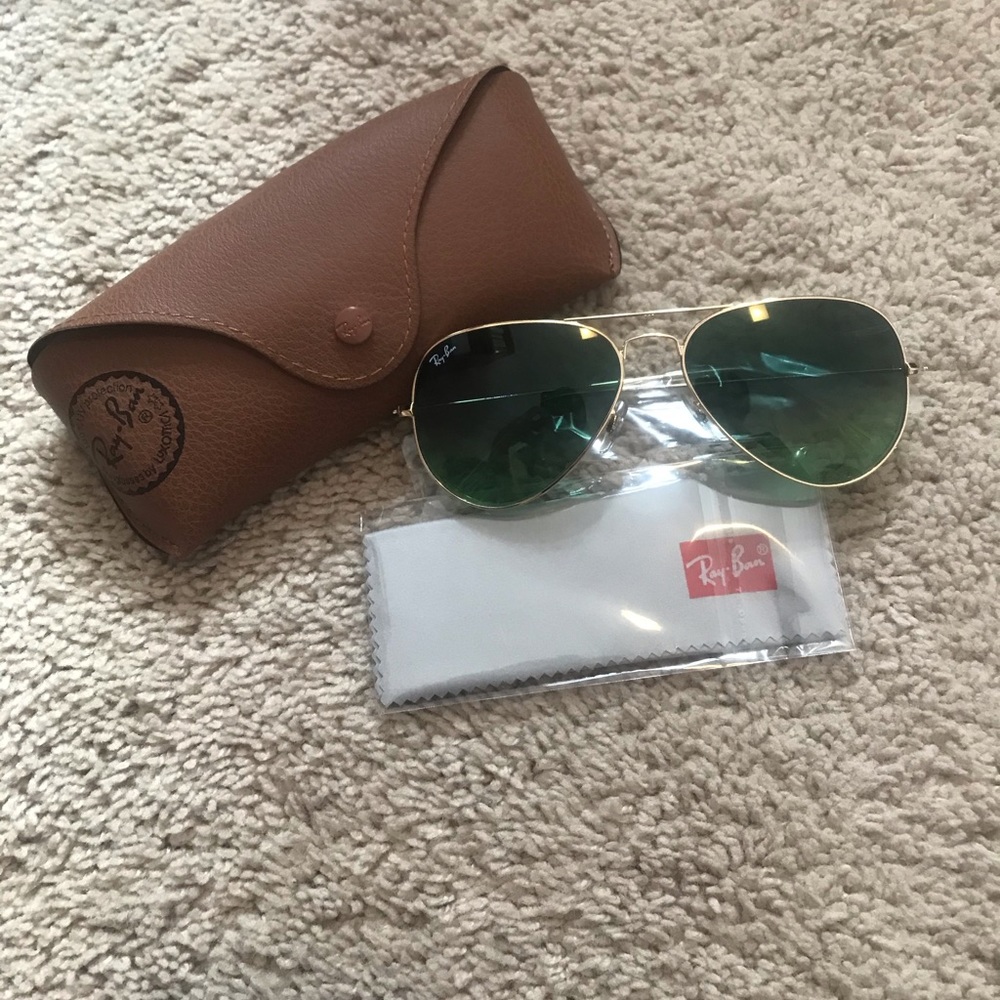 New Ray Ban Large Aviator Gold & Green Gradient - Gem